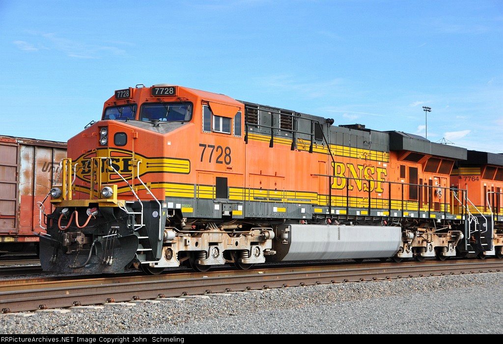 BNSF 7728